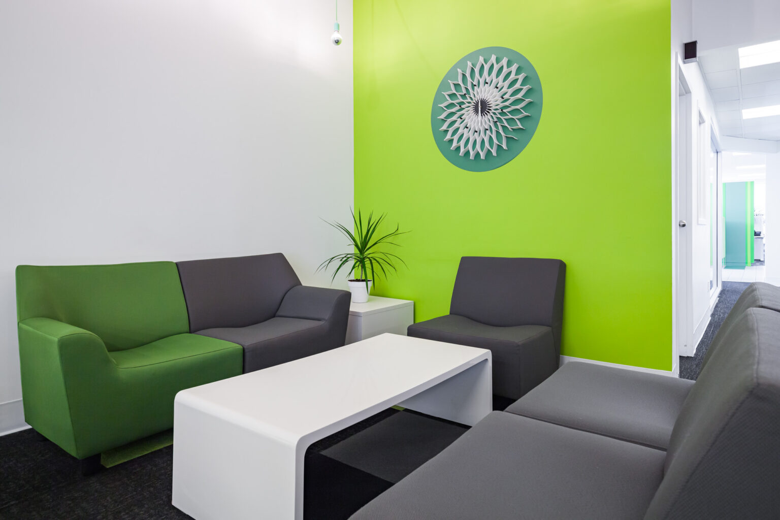 Office Design Essentials: Quiet Zones in Open Workspaces